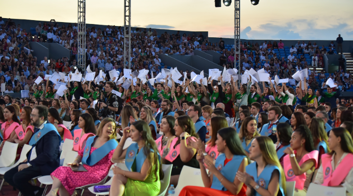 UAX celebra la graduación de la promoción 2023 con más de 5.000 nuevos ...